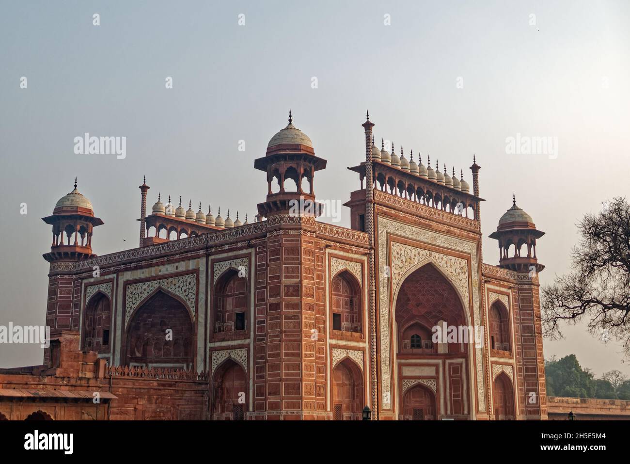 Main Gateway, Taj Mahal Stock Photo - Alamy