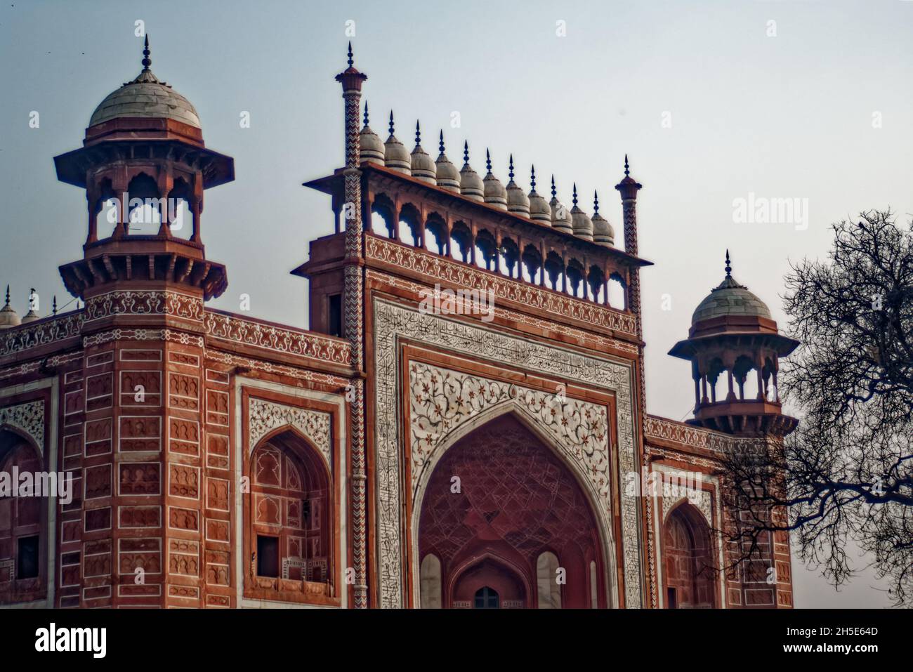 Main Gateway, Taj Mahal Stock Photo - Alamy