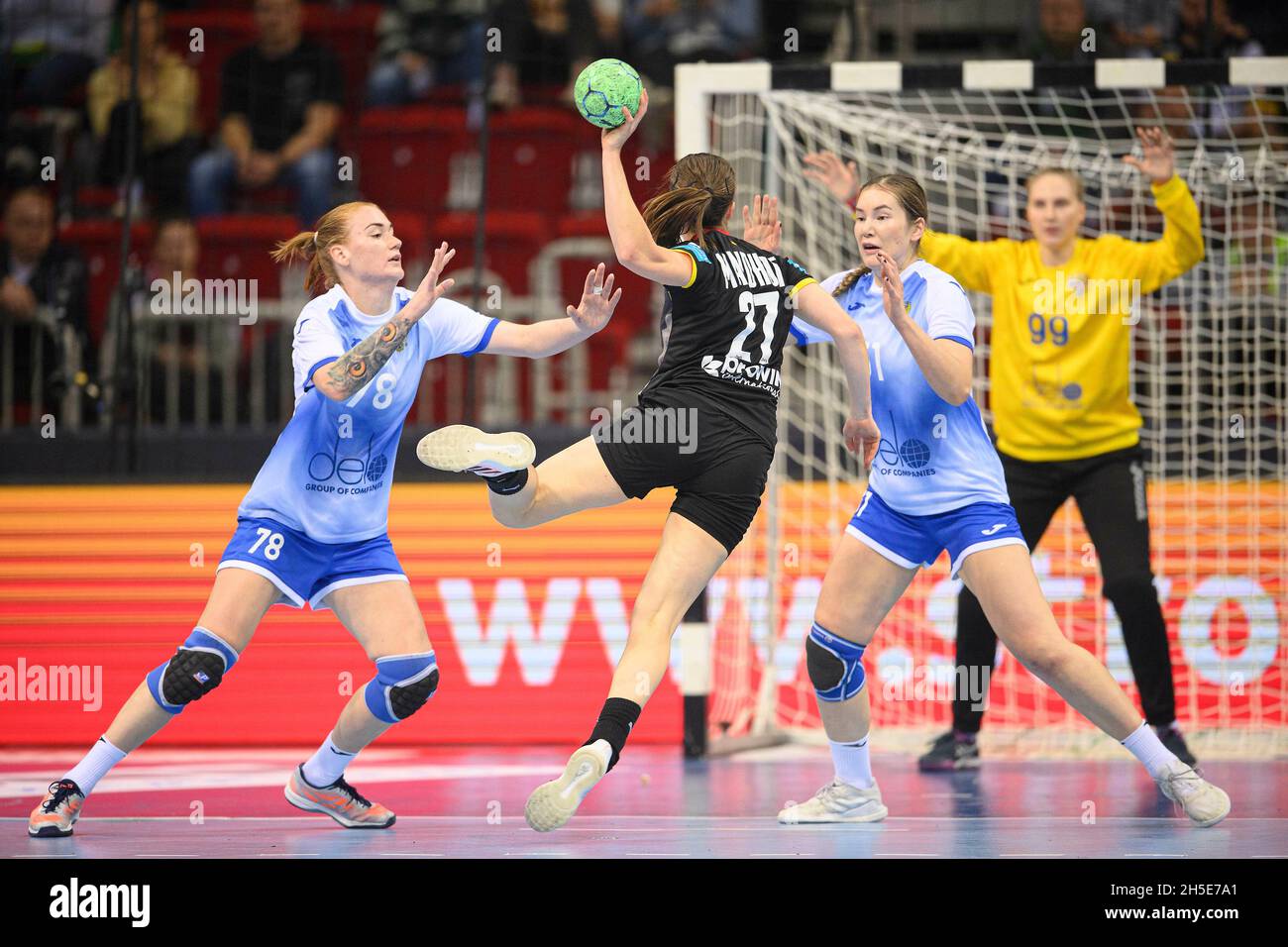 German national handball player l r hi-res stock photography and images ...