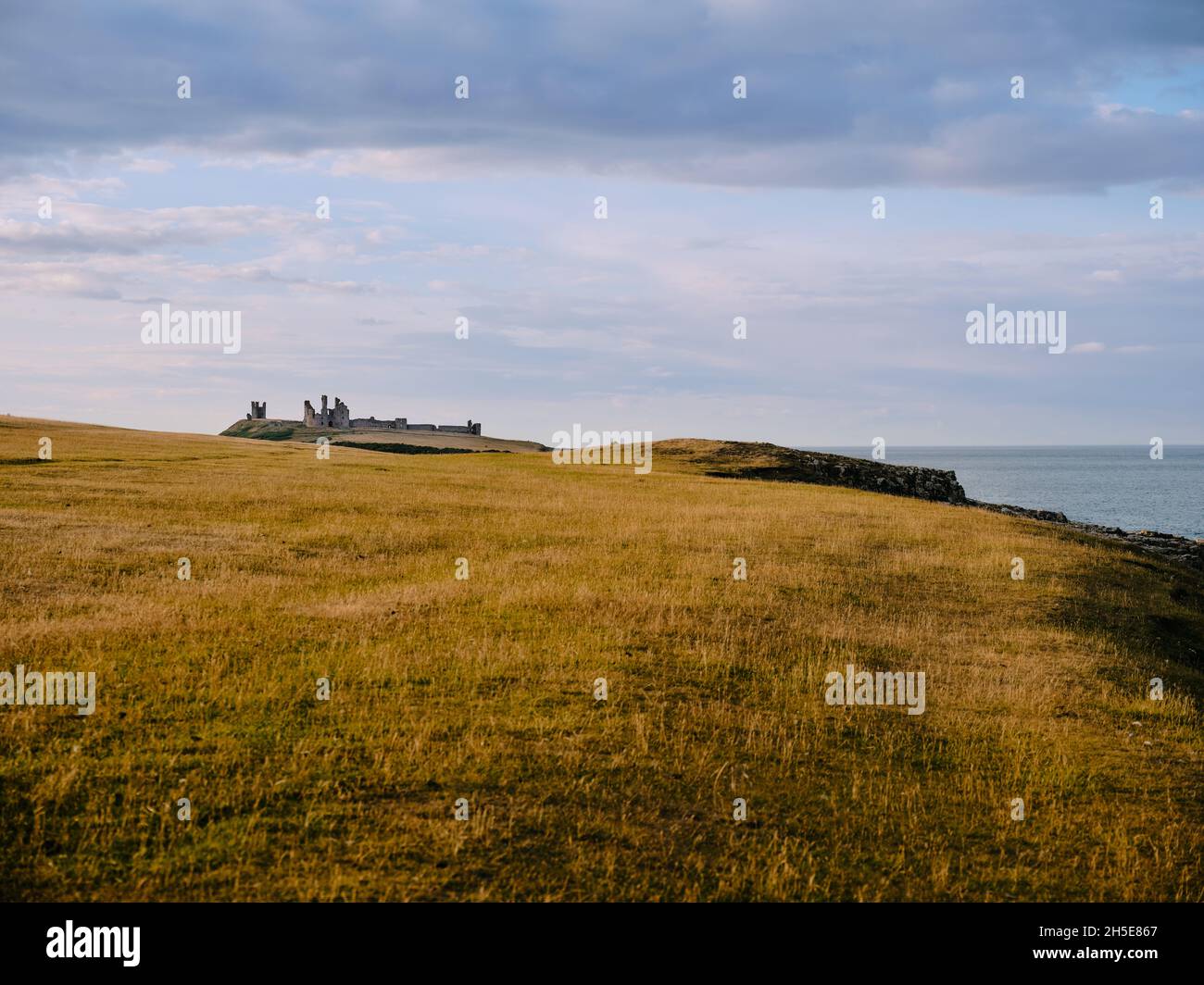 Walking from Crater to Dunstanburgh Castle 14th-century fortification ...