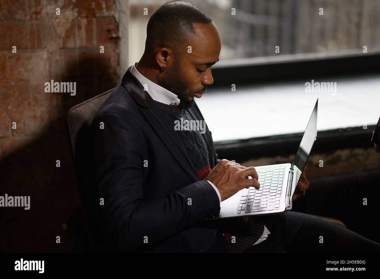 Internet investor hi-res stock photography and images - Alamy