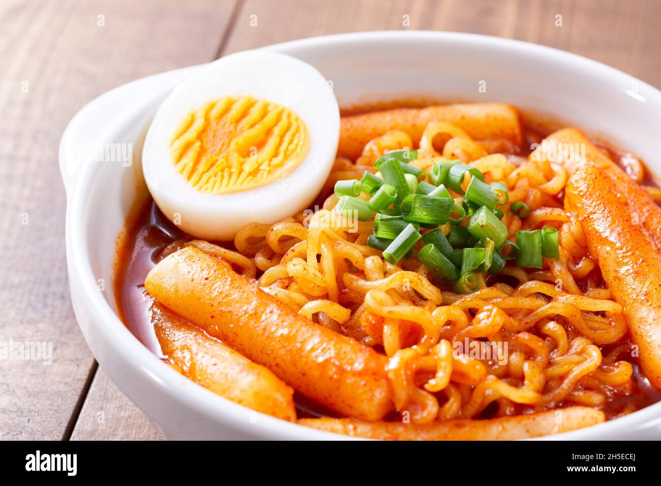 Tteokbokki topokki hi-res stock photography and images - Alamy