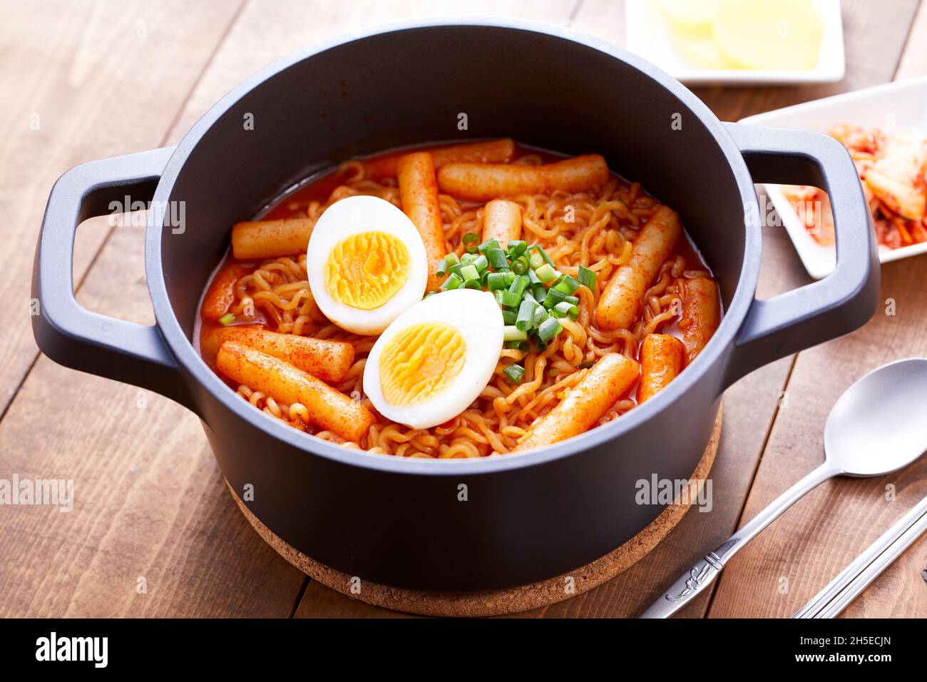 Tteokbokki chopsticks hi-res stock photography and images - Alamy