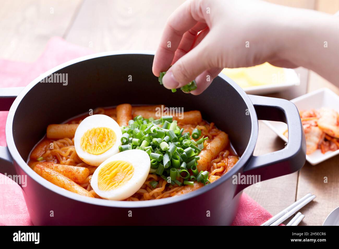 Tteokbokki chopsticks hi-res stock photography and images - Alamy