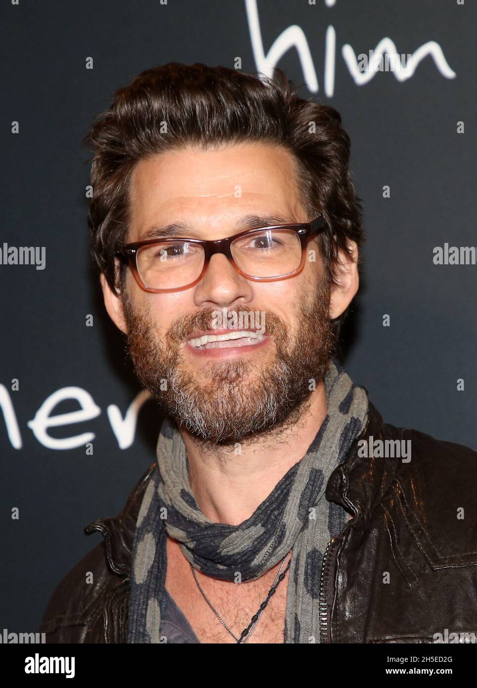 Los Angeles, Ca. 8th Nov, 2021. Johnny Whitworth, at the premiere of ...