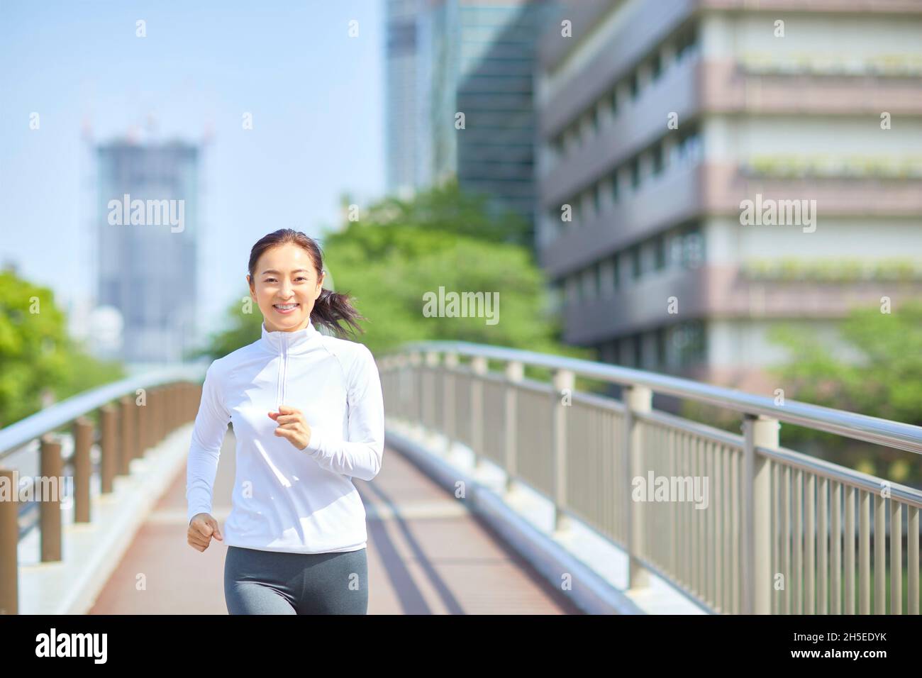 Group exercise tokyo hi-res stock photography and images - Alamy