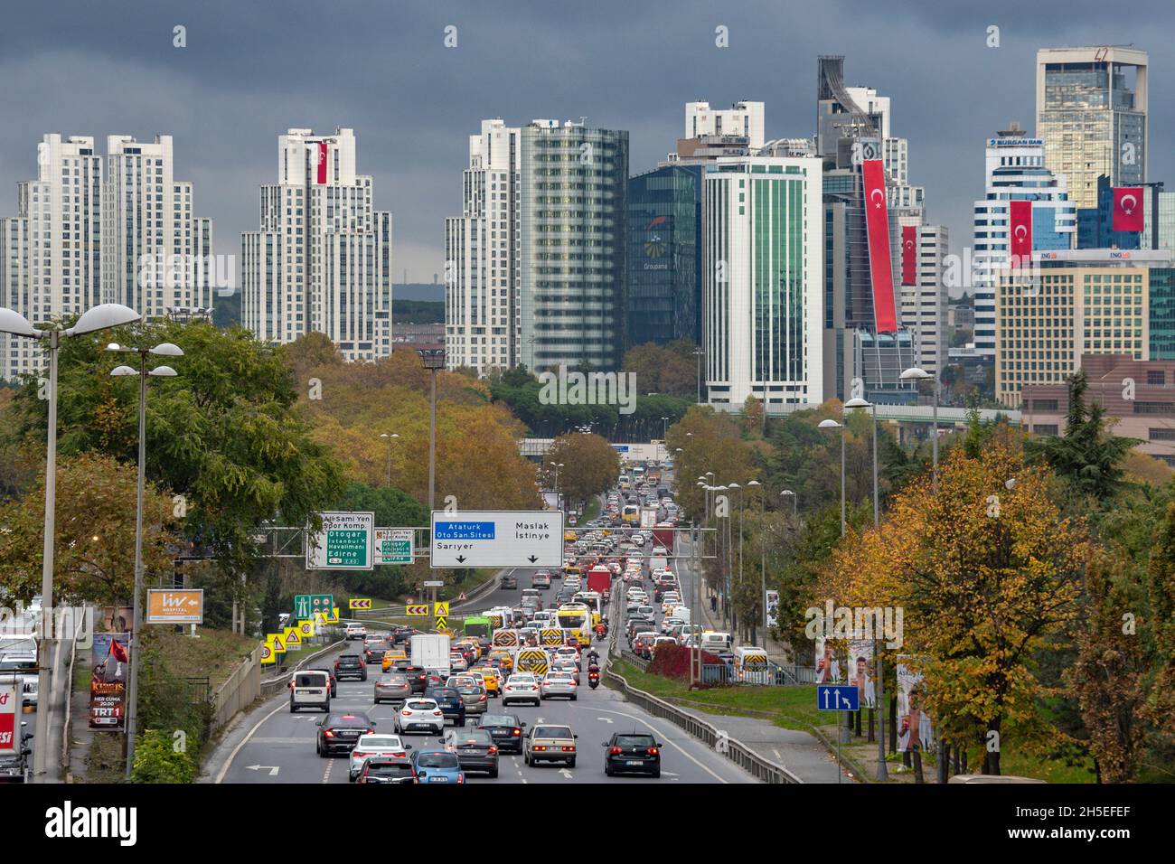 Heavy Traffic in Istanbul, Turkey Stock Photo - Alamy