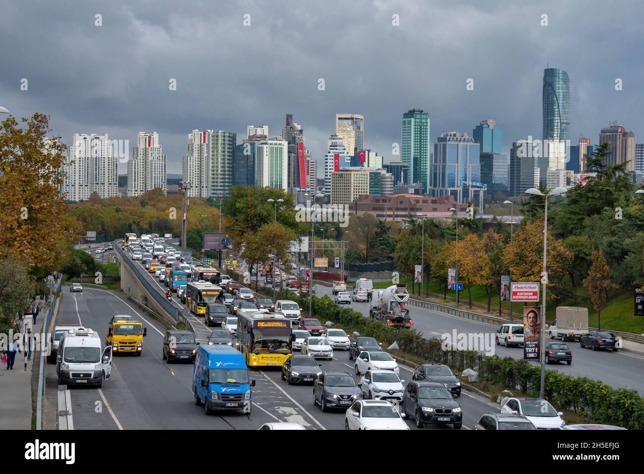 Heavy Traffic in Istanbul, Turkey Stock Photo - Alamy