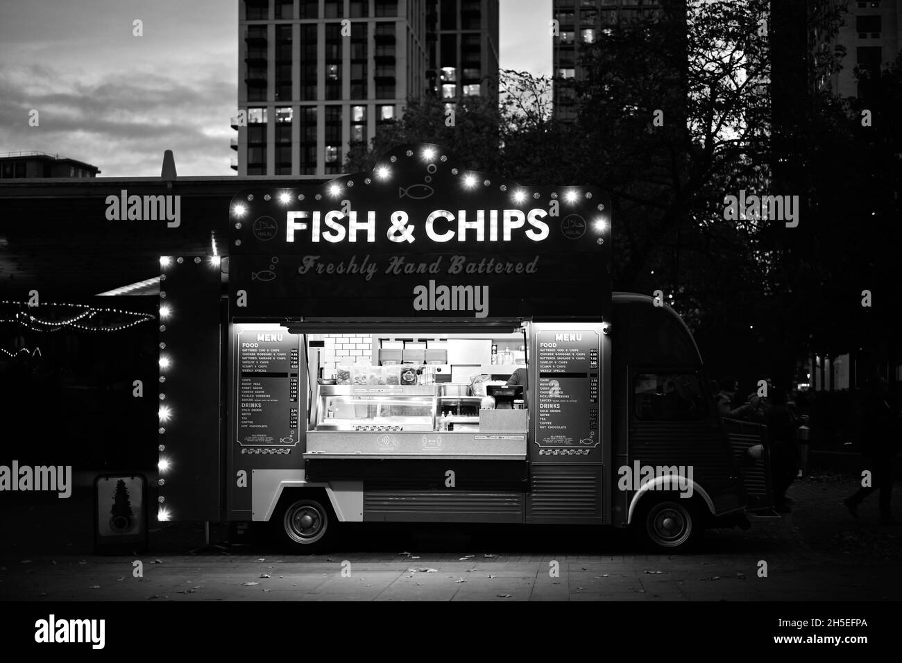 Fish and chips van on the Southbank, by the Thames. London at night ...