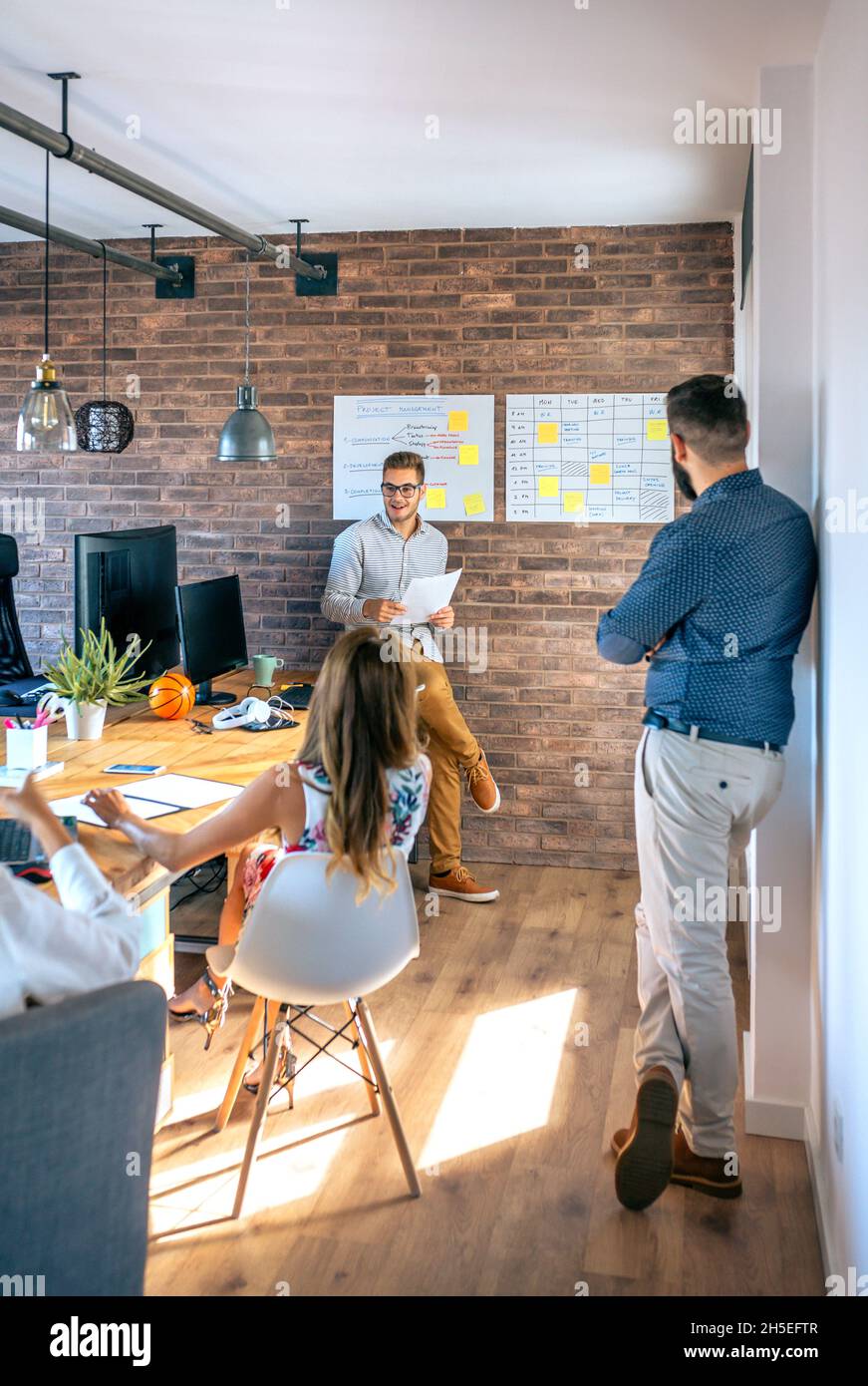 Industrial group job briefing hi-res stock photography and images - Alamy