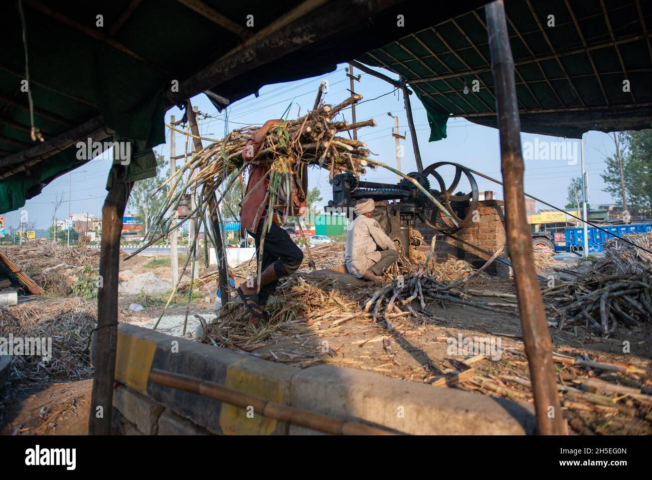Indian jaggery production hi-res stock photography and images - Alamy