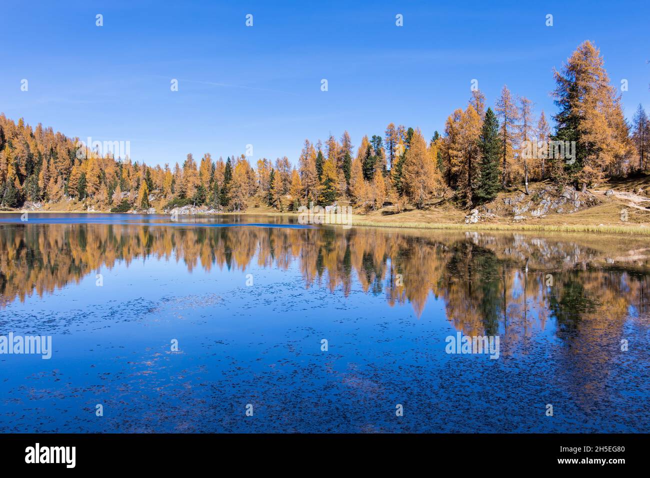 Lago di federa hi-res stock photography and images - Alamy