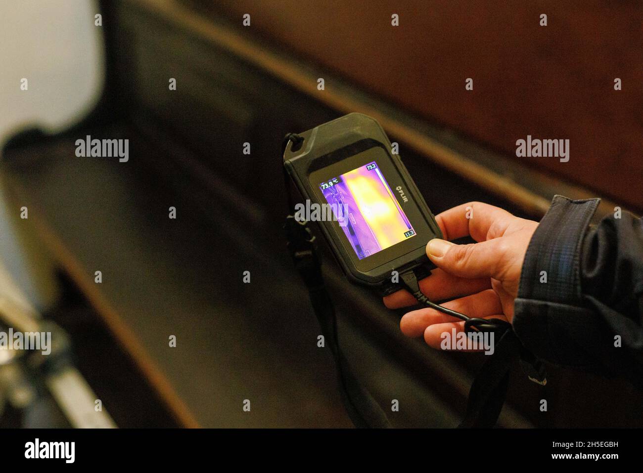 Microwave imaging hi-res stock photography and images - Alamy
