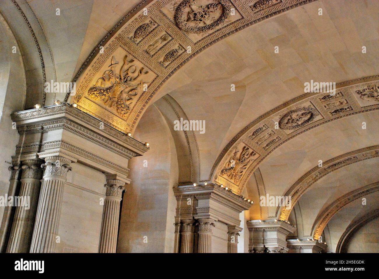Louvre museum 1793 hi-res stock photography and images - Alamy