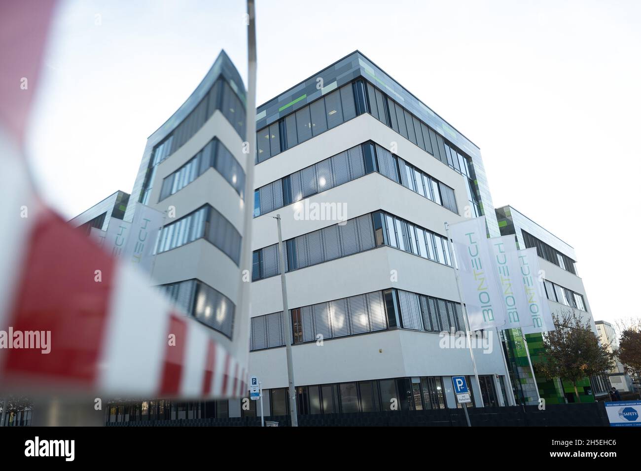 Q3 2021 hi-res stock photography and images - Alamy