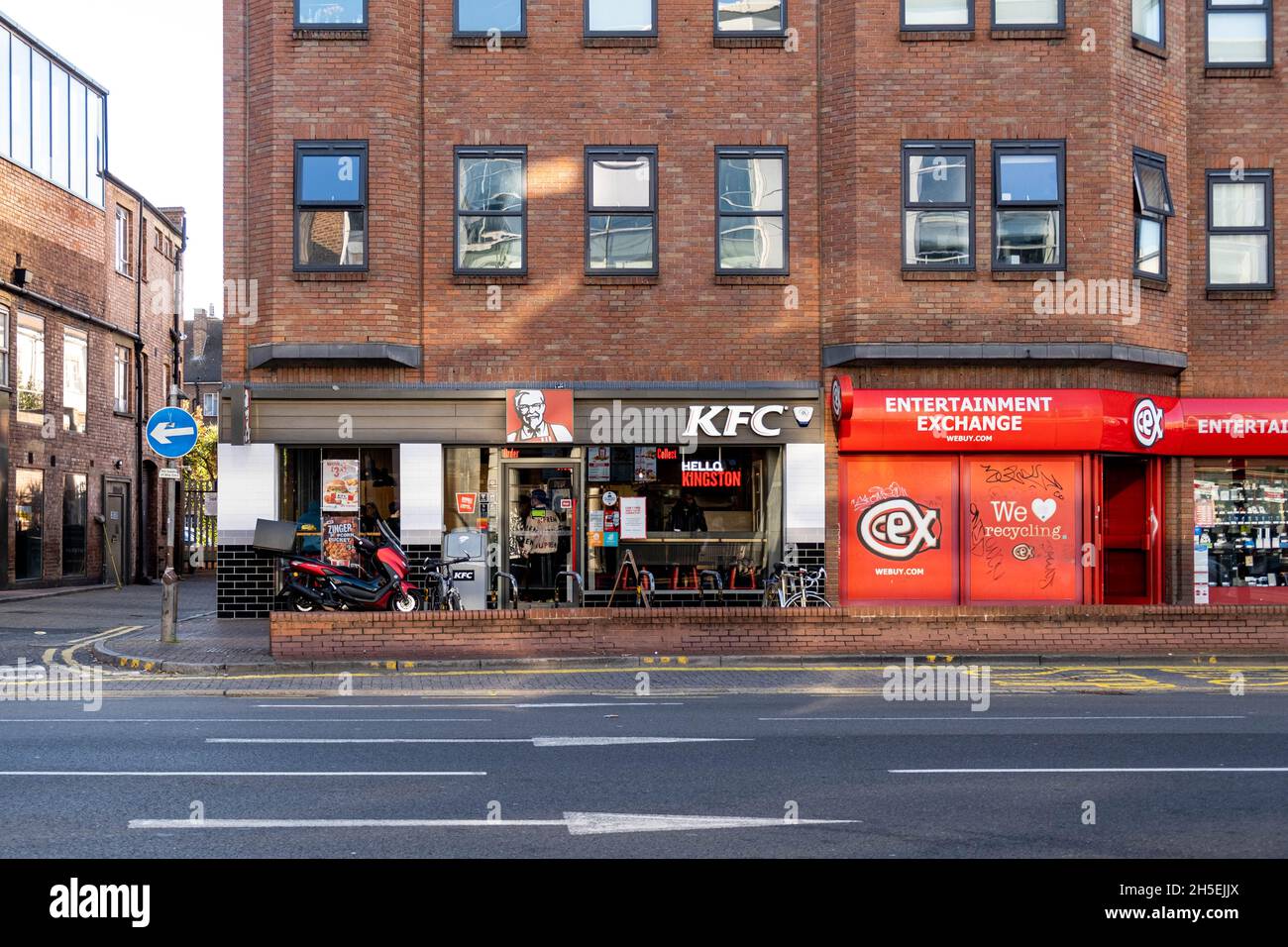 Kentucky fried chicken shop hi-res stock photography and images - Alamy