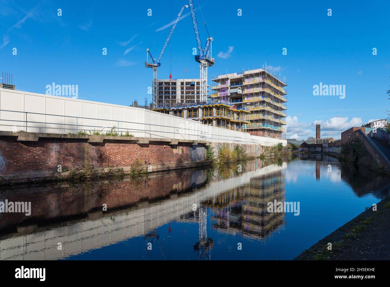Large new brownfield housing development at Soho Wharf in Birmingham of ...
