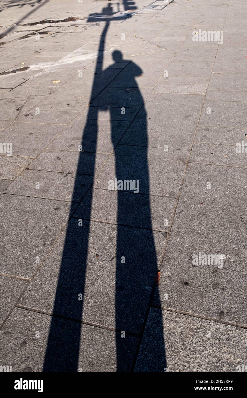 Leaning street lamp hi-res stock photography and images - Alamy