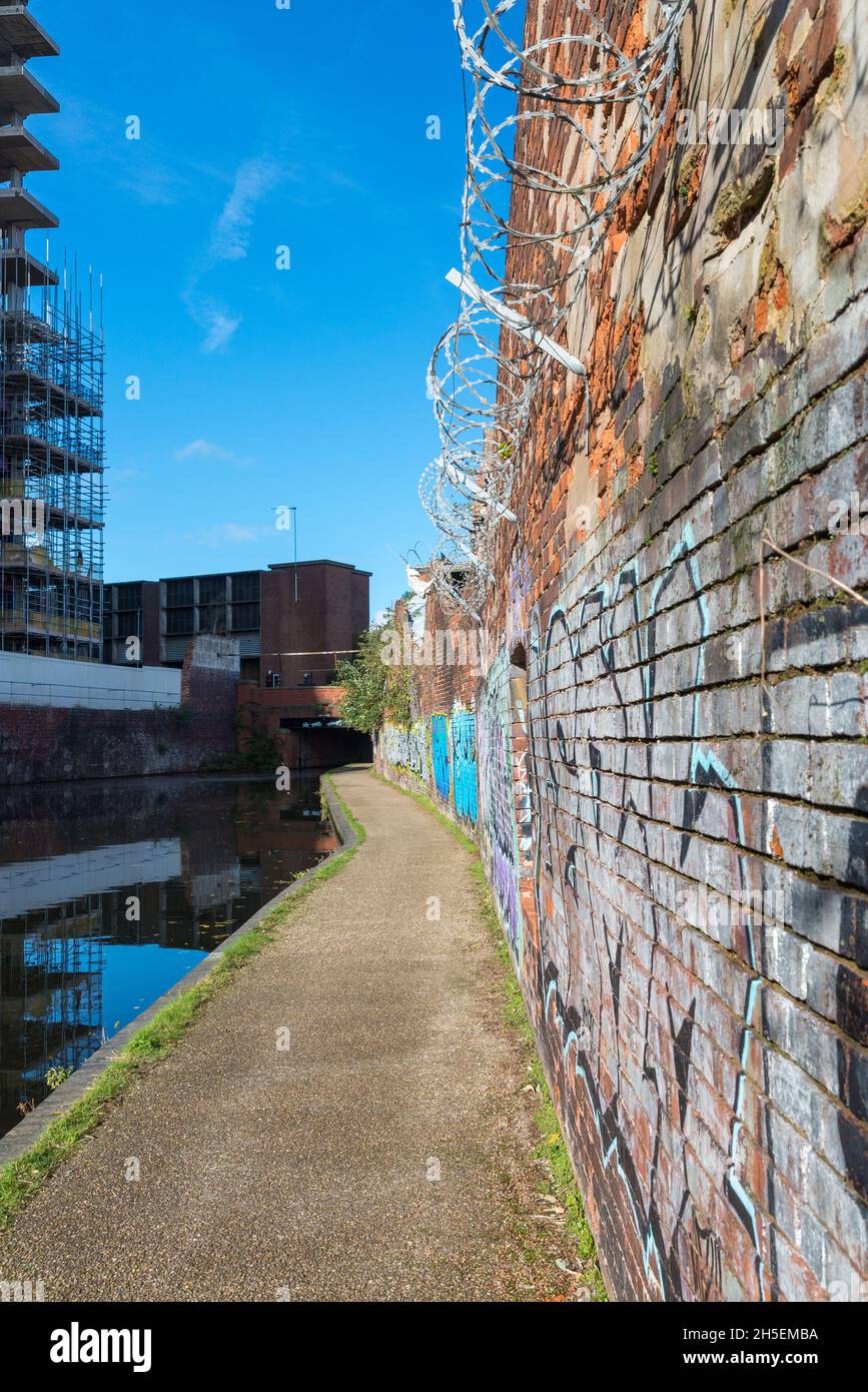 Large new brownfield housing development at Soho Wharf in Birmingham of ...