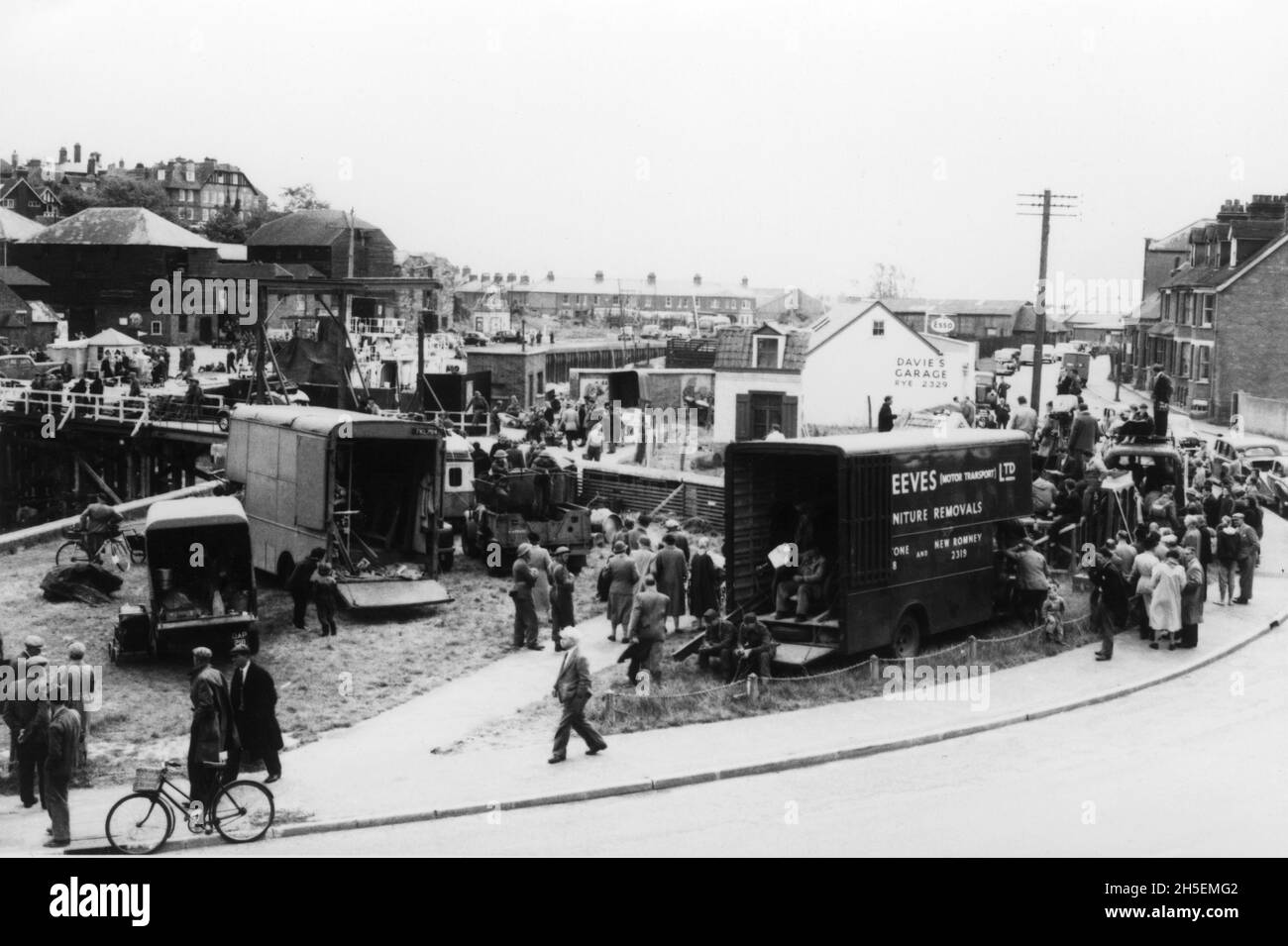 British film studios second world war hi-res stock photography and ...