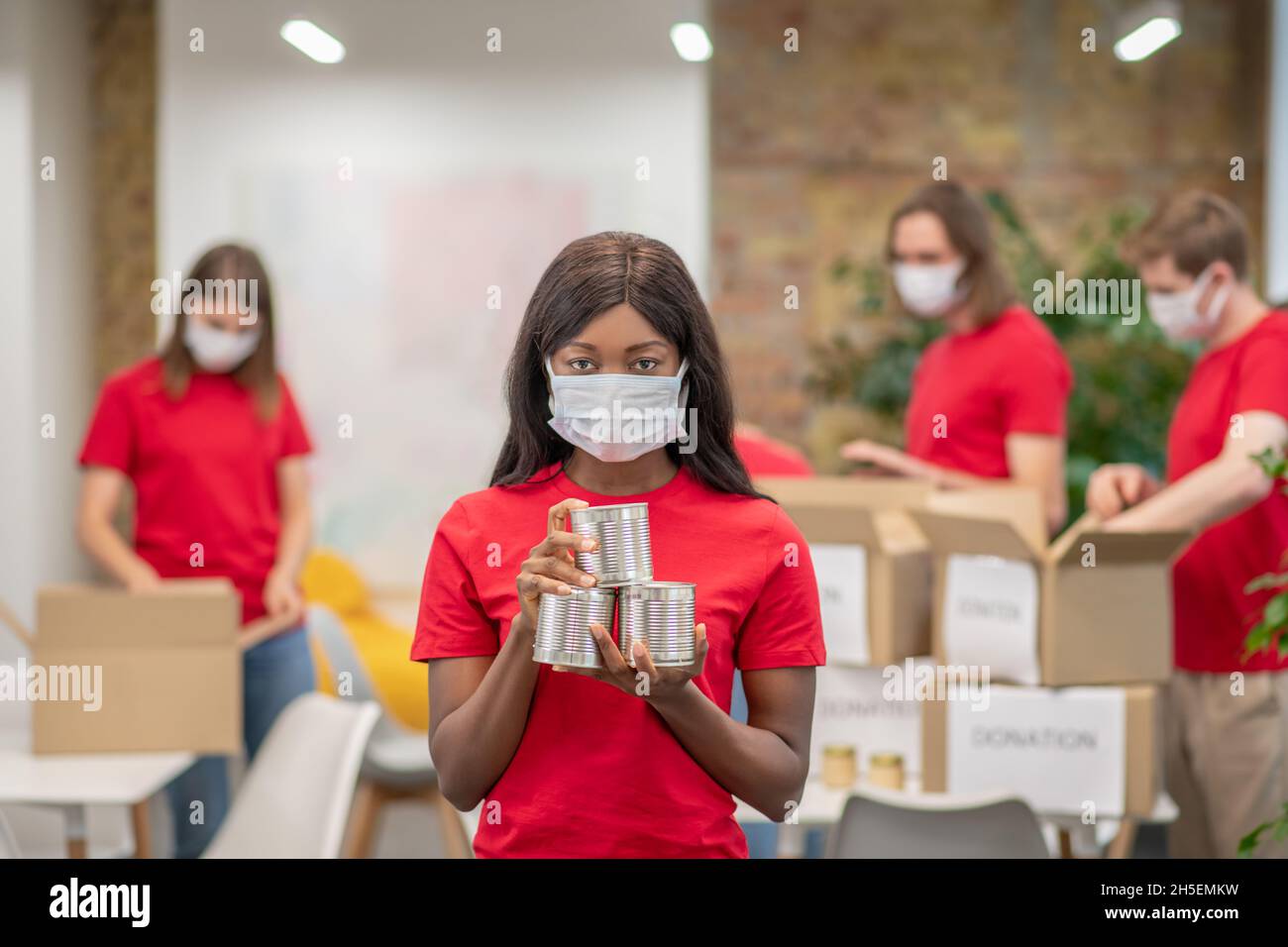 Sorting masks hi-res stock photography and images - Alamy