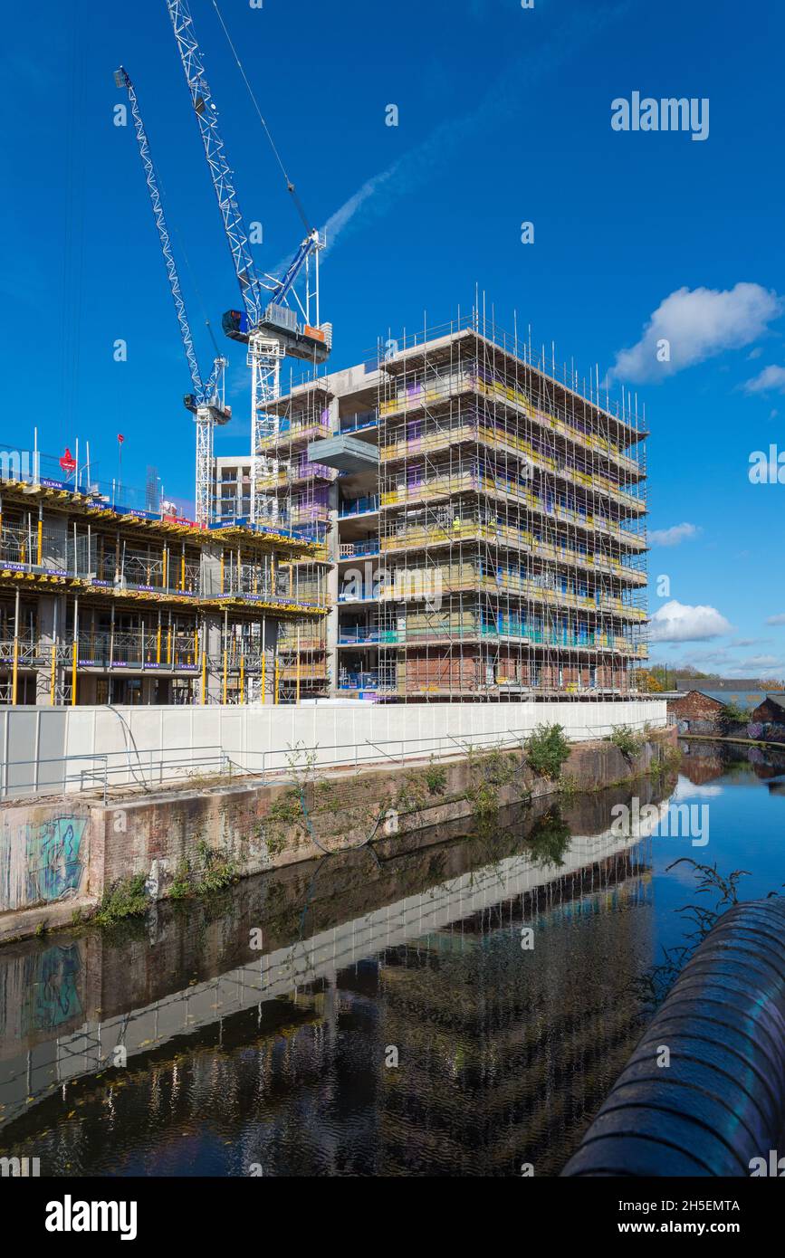 Large new brownfield housing development at Soho Wharf in Birmingham of ...