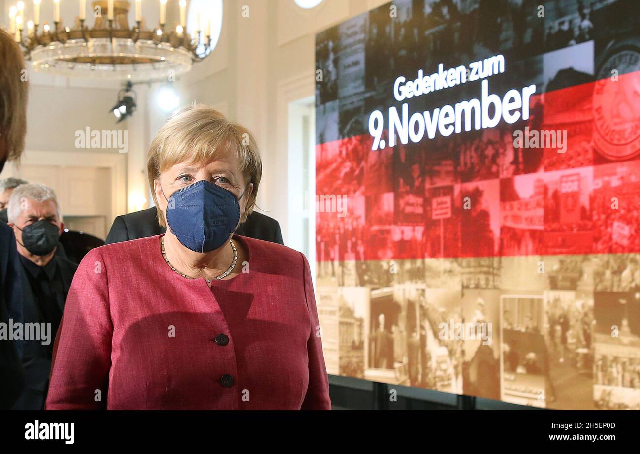 Berlin, Germany. 09th Nov, 2021. Federal Chancellor Angela Merkel (CDU ...