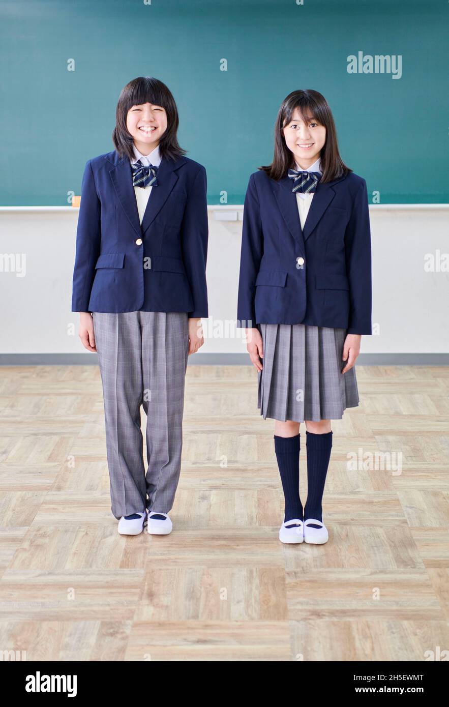 Japanese school students in the classroom Stock Photo - Alamy