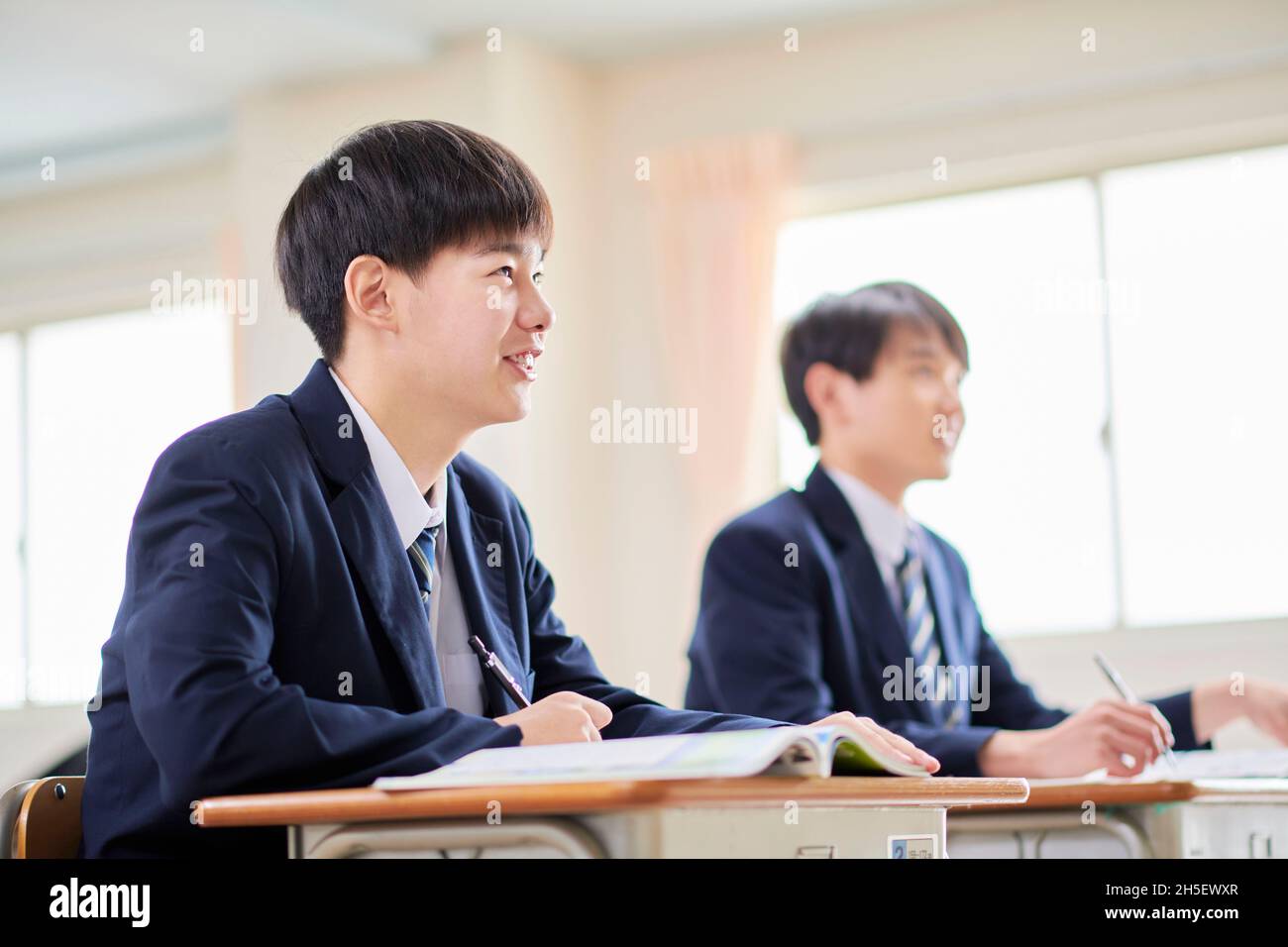 Japanese school students in the classroom Stock Photo - Alamy