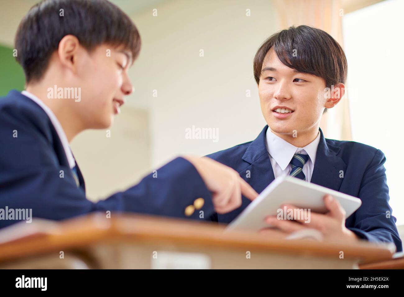 Japanese school students in the classroom Stock Photo - Alamy