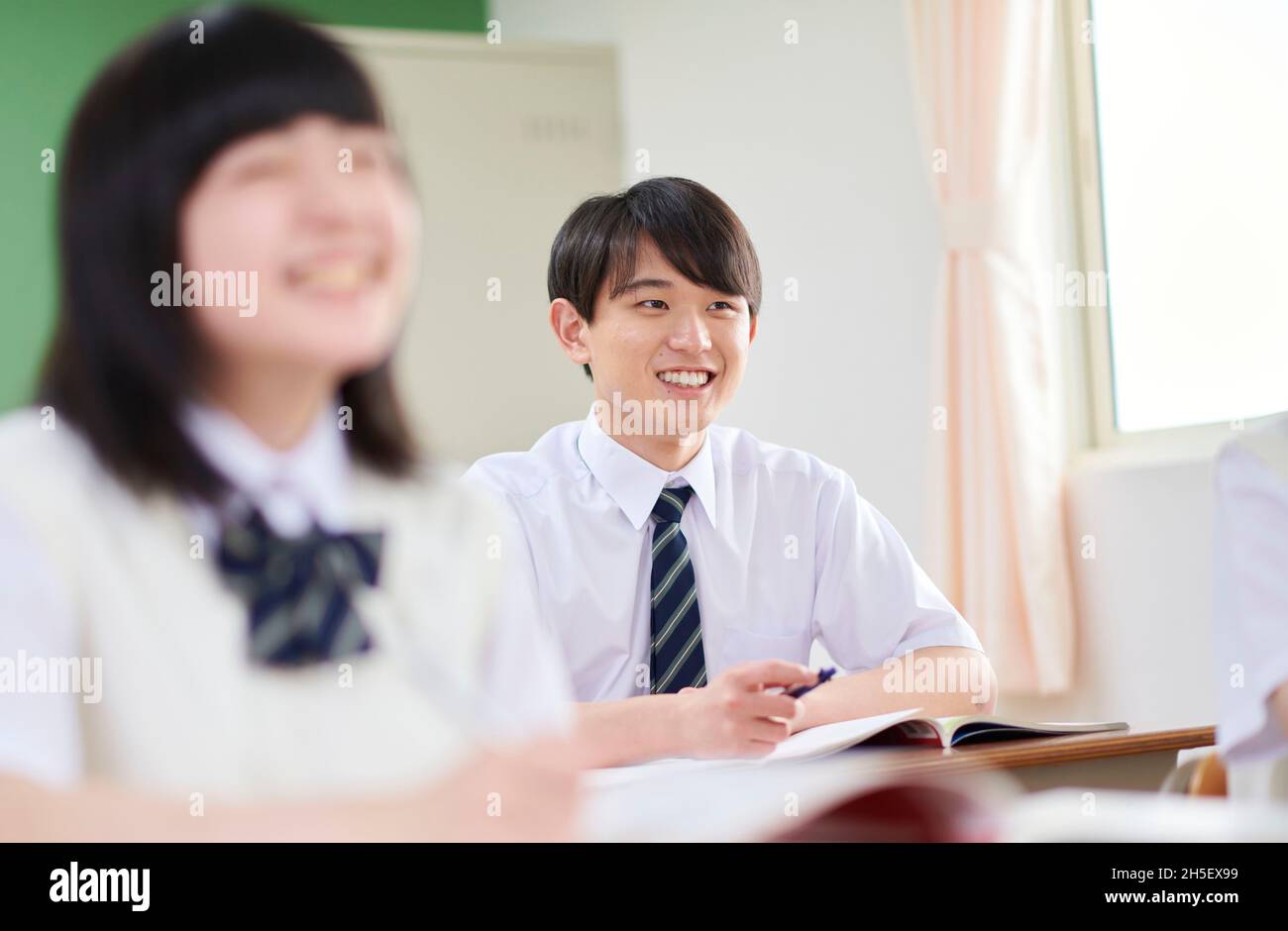 Japanese school students in the classroom Stock Photo - Alamy
