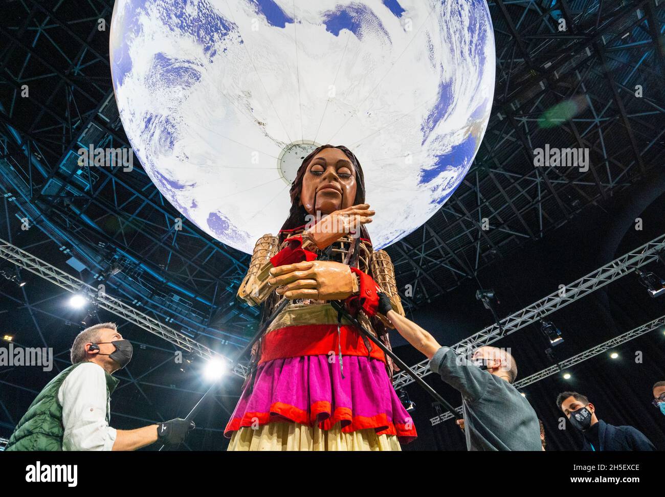 Walking puppet hi-res stock photography and images - Alamy