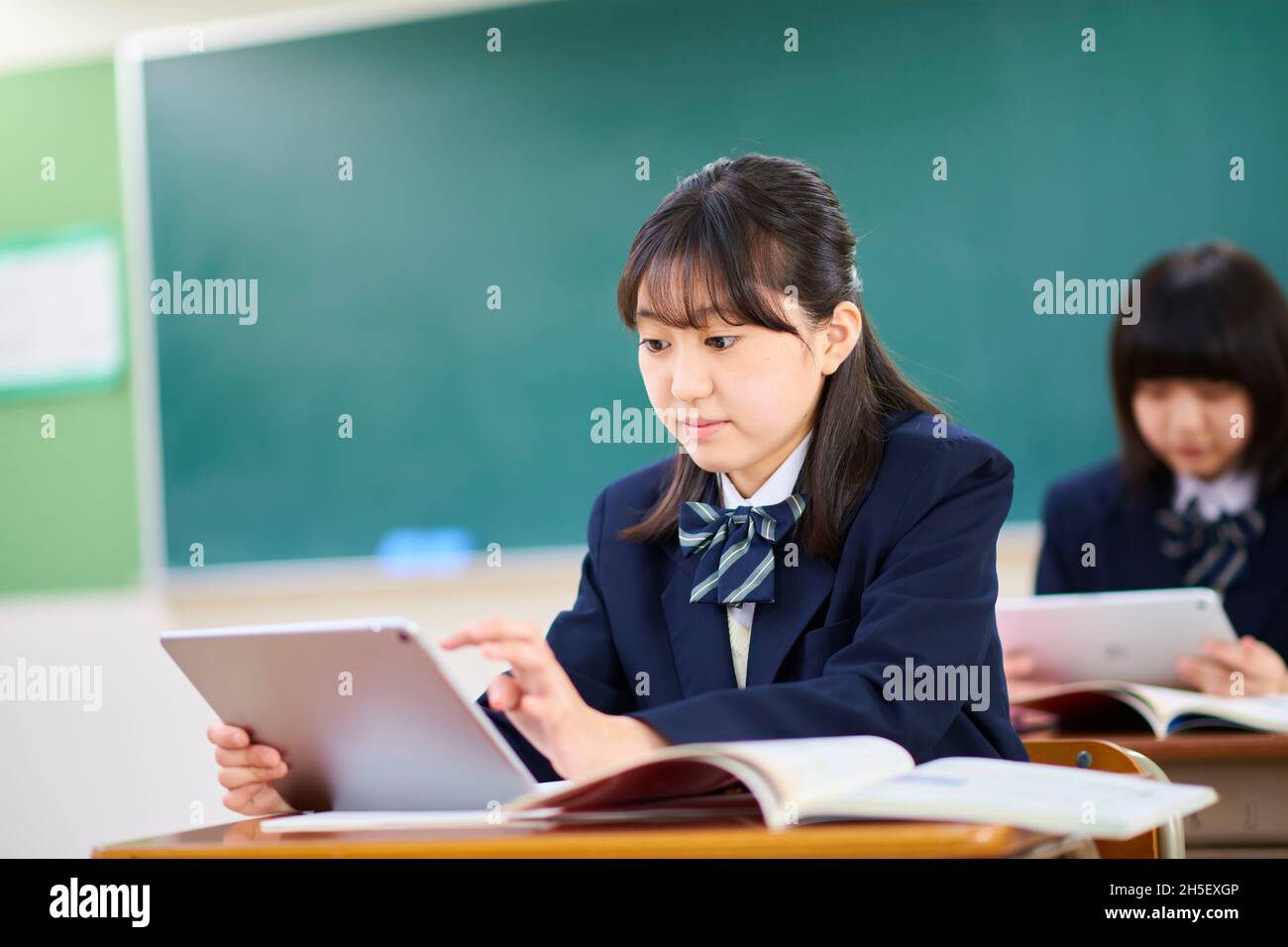 Japanese school students in the classroom Stock Photo - Alamy