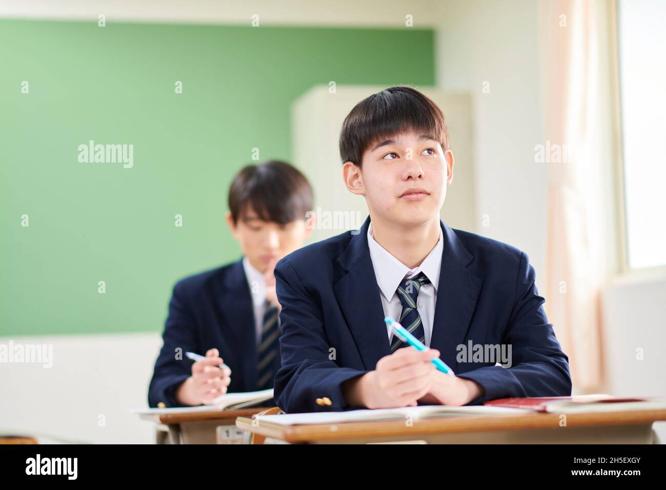 Japanese school students in the classroom Stock Photo - Alamy