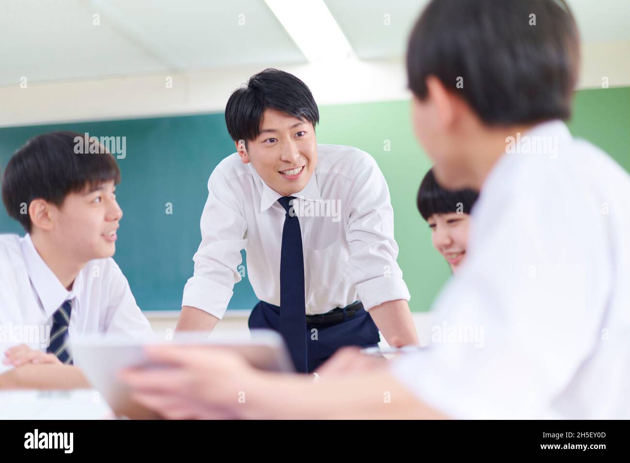 Japanese school students in the classroom Stock Photo - Alamy
