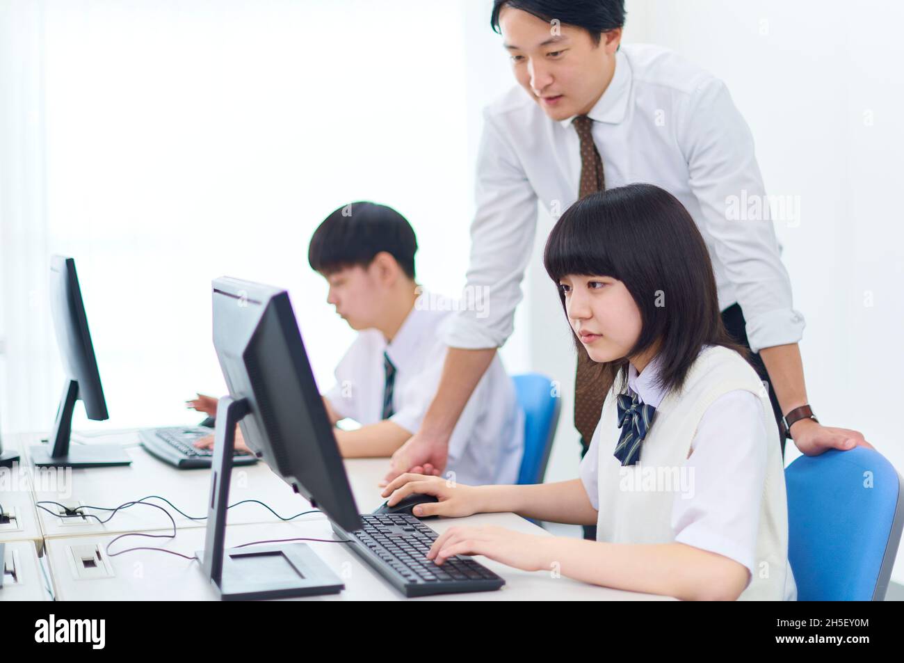 Japanese school students in the classroom Stock Photo - Alamy