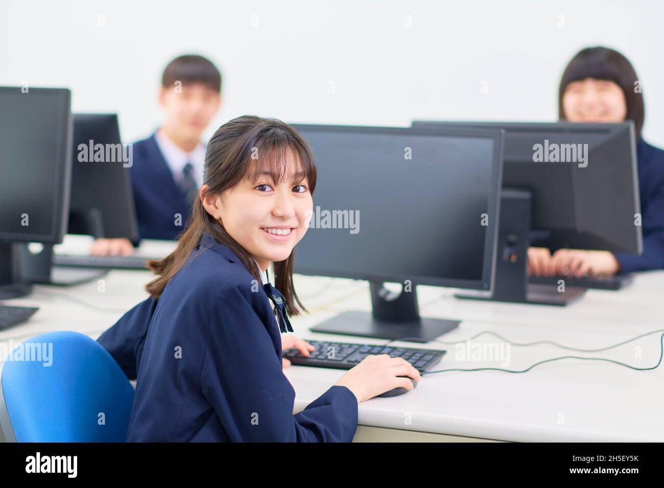 Japanese school students in the classroom Stock Photo - Alamy