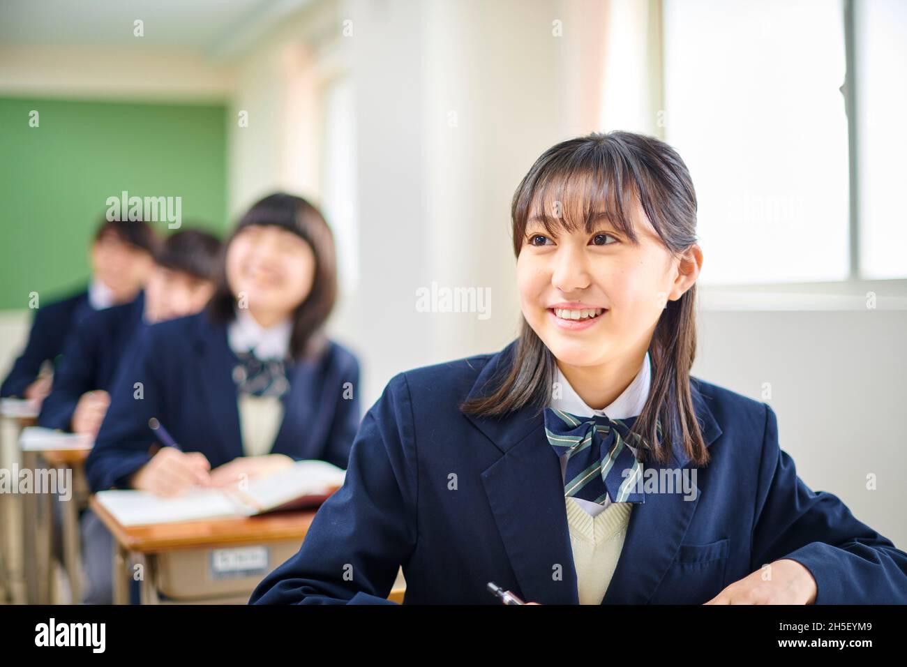 Japanese school students in the classroom Stock Photo - Alamy