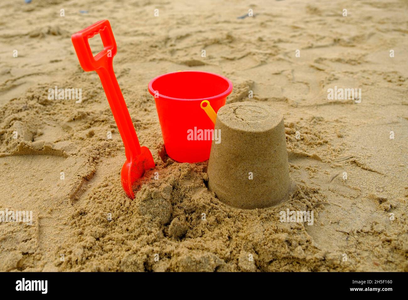 Bucket and Spade Stock Photo - Alamy