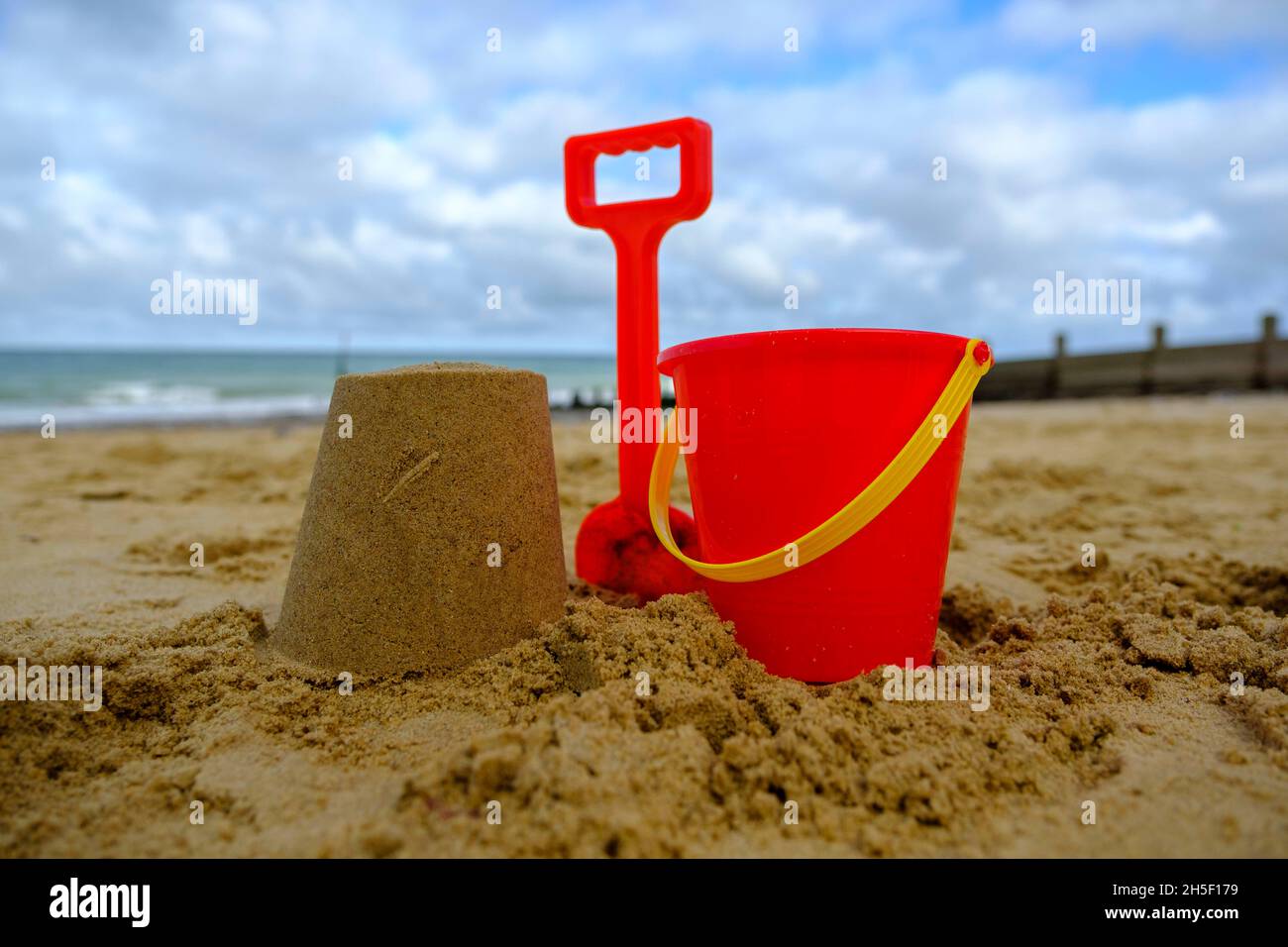 Bucket and Spade Stock Photo - Alamy