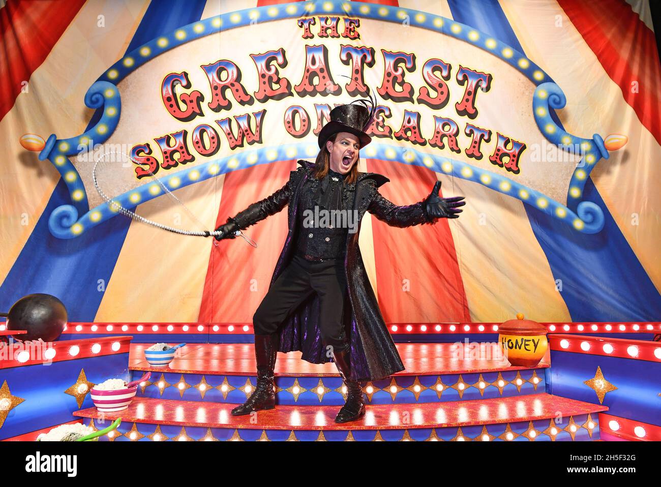 Goldilocks and the three bears hi-res stock photography and images - Alamy