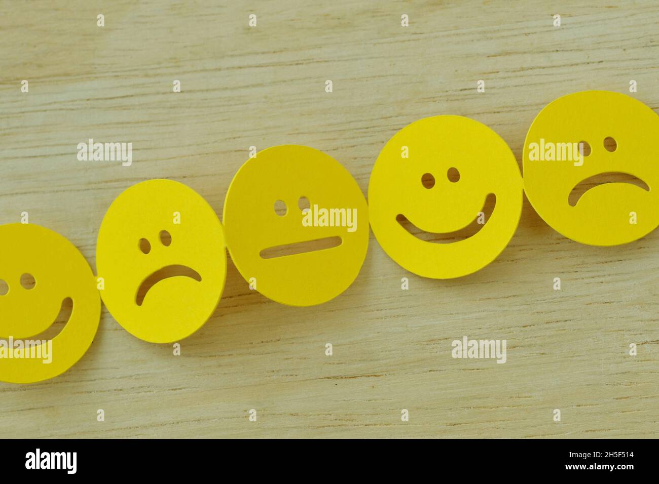 Smiley unhappy face symbol hi-res stock photography and images - Alamy