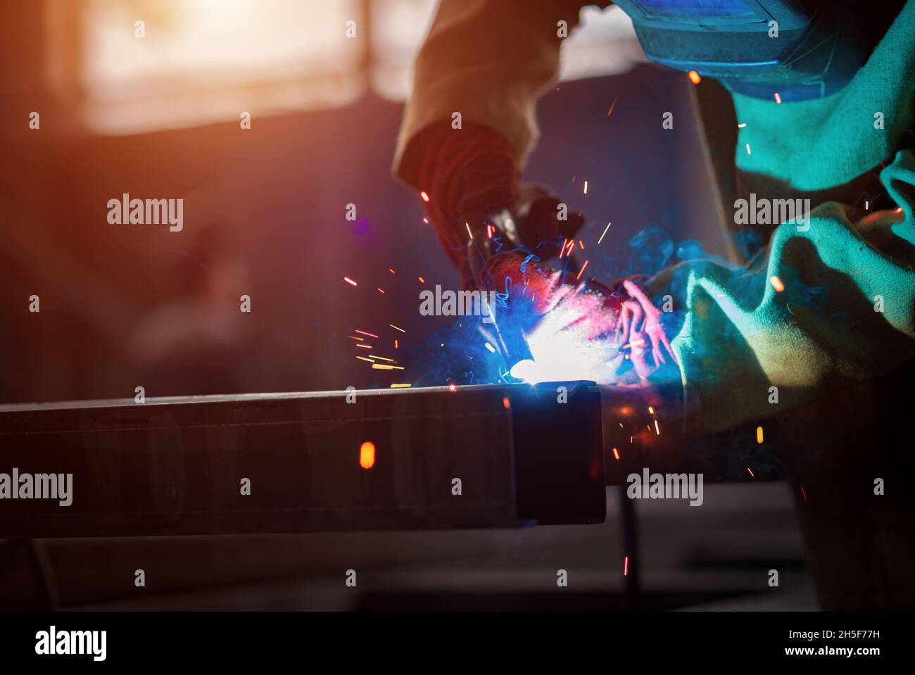 Fabrication works hi-res stock photography and images - Alamy