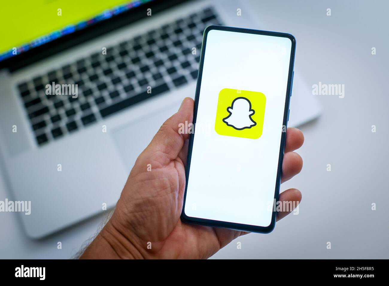 Snapchat Logo High Resolution Stock Photography and Images - Alamy