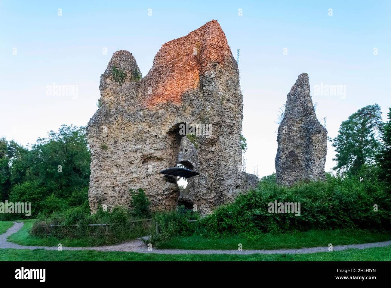 Odiham castle hi-res stock photography and images - Alamy