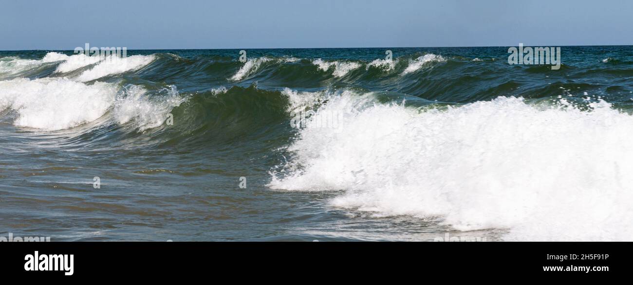 Horizontal view of an active ocean waves off the coast of Long Island ...