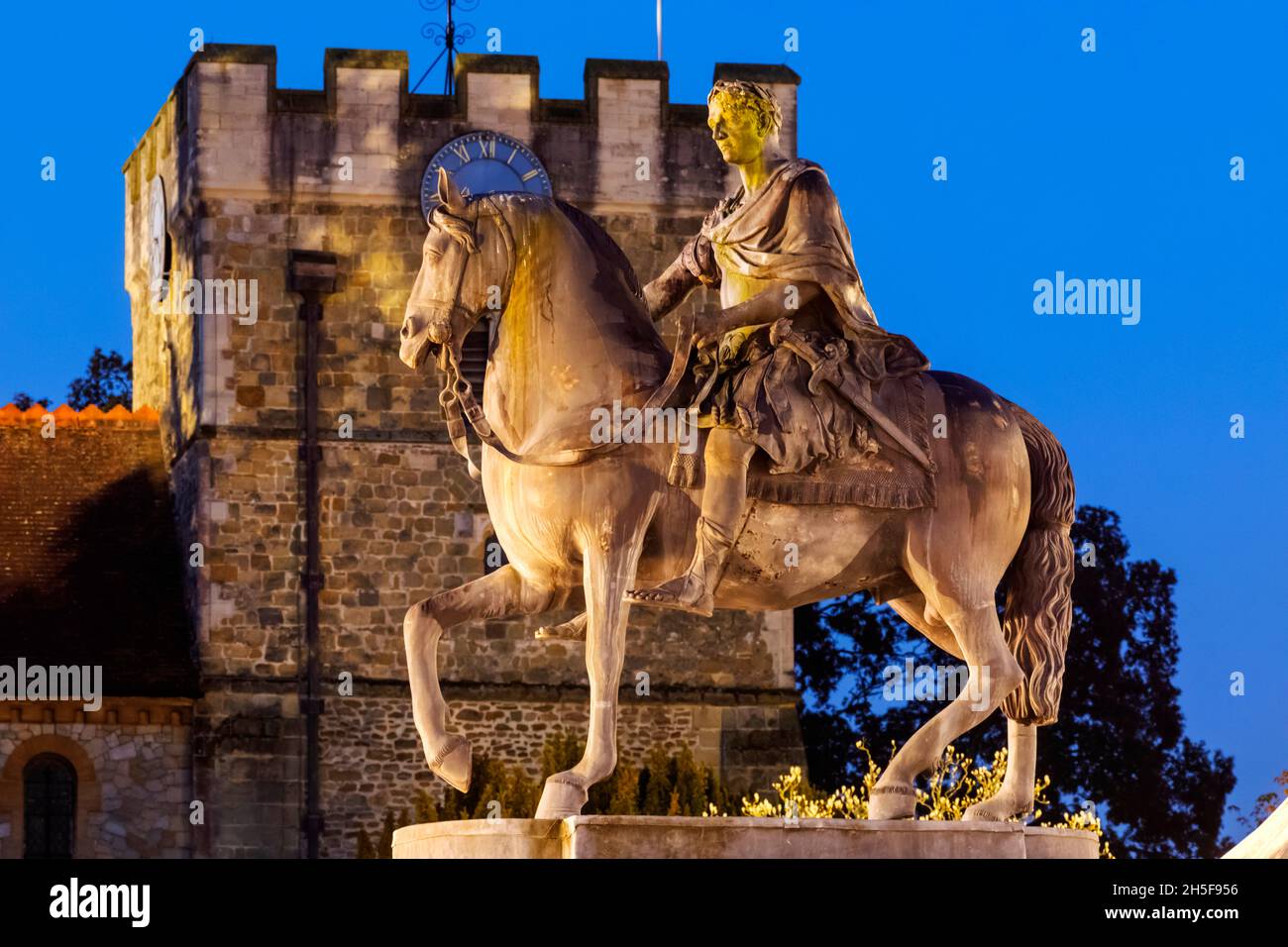 Equestrian statue of prince william iii on horseback hi-res stock ...