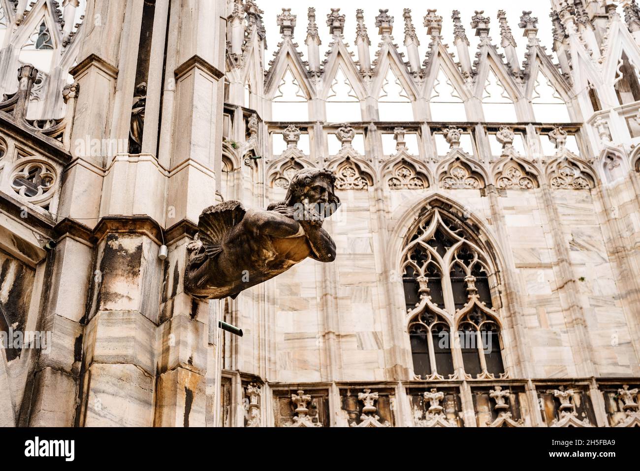 Screaming stone statue hi-res stock photography and images - Alamy