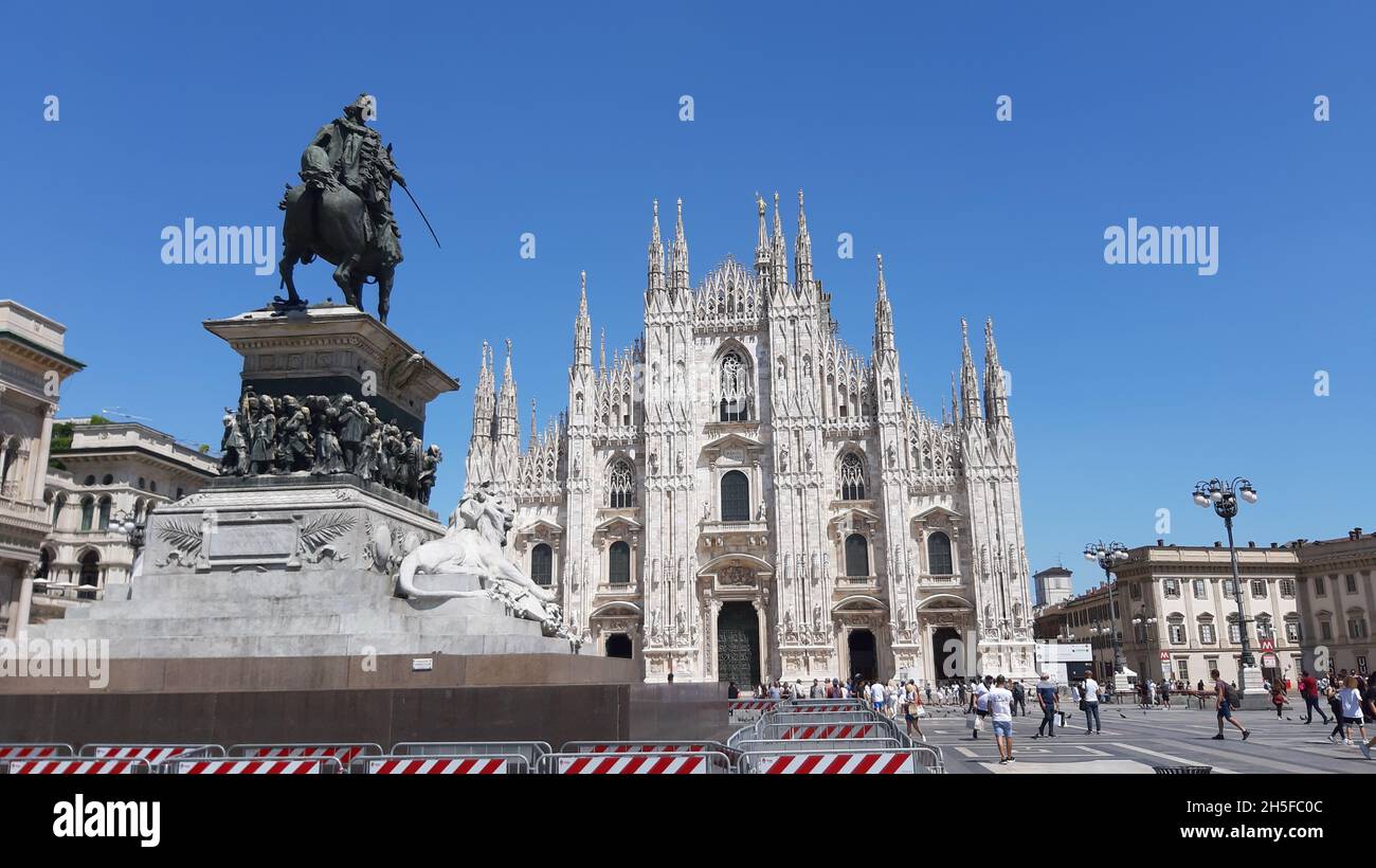 Beautiful cathedral milan italy hi-res stock photography and images - Alamy