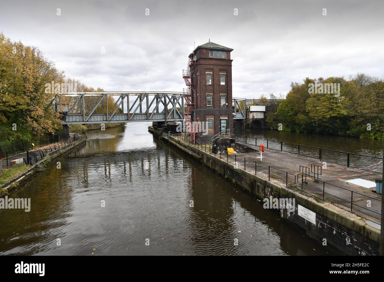 Manchester canal and victorian hi-res stock photography and images - Alamy